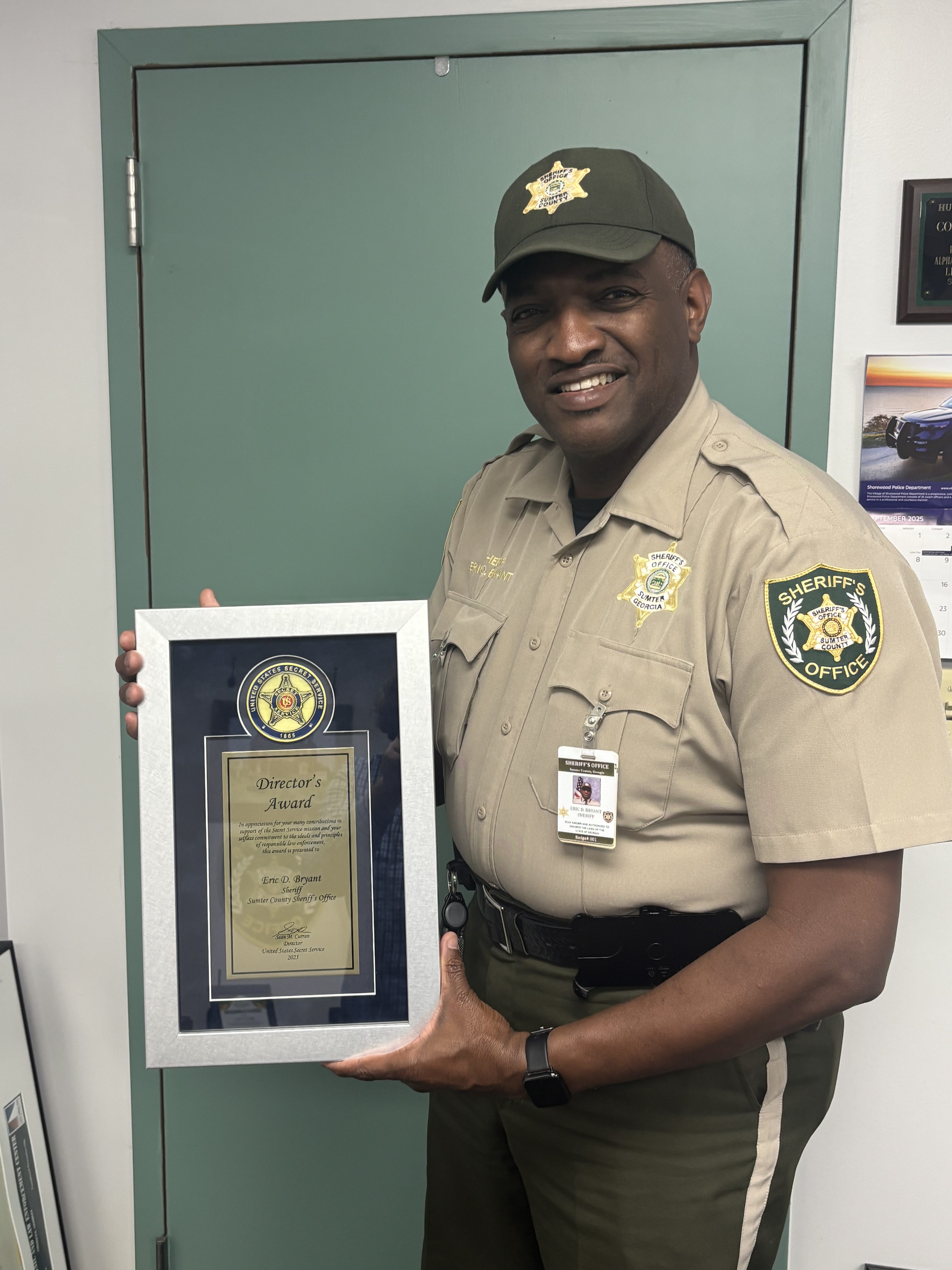 Sheriff Eric Bryant receives the Secret Service Director’s Award ...