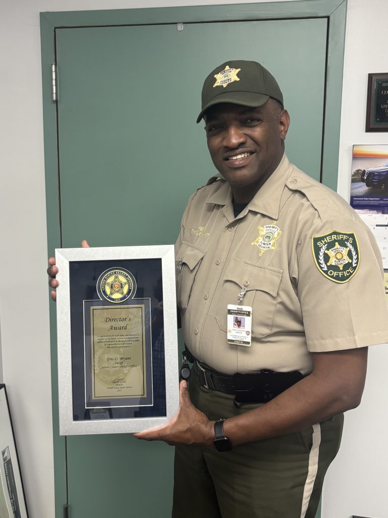 Sheriff Eric Bryant receives the Secret Service Director’s Award | Americus Times-Recorder